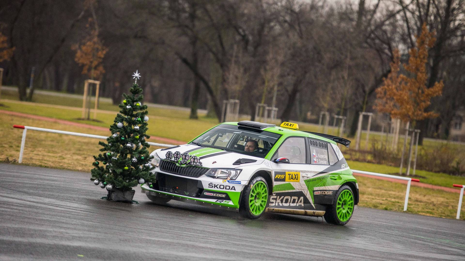 Škoda Fabia R5 za WRC radi kao taksi - AutopressHR